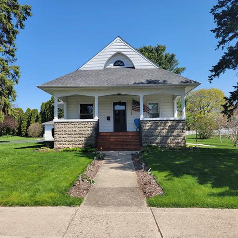 880 9th St, Fennimore, WI 53809 | 52 Photos | MLS #1955705 - Movoto