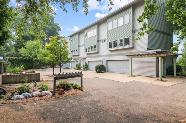 4477 Crescent Rd #8, Fitchburg, WI 53711 | 42 Photos | MLS #1957637 ...