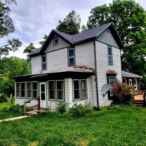 517 Lake St, Baraboo, WI 53913 | 9 Photos | MLS #1957727 - Movoto