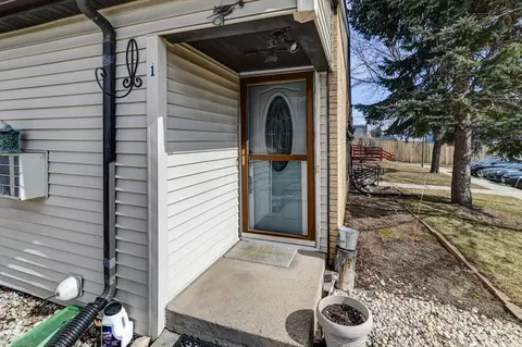 1 Eric Cir, Madison, WI 53713 | 16 Photos - Movoto