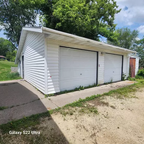 105 Mill St, Melrose, WI 54642 | 16 Photos - Movoto