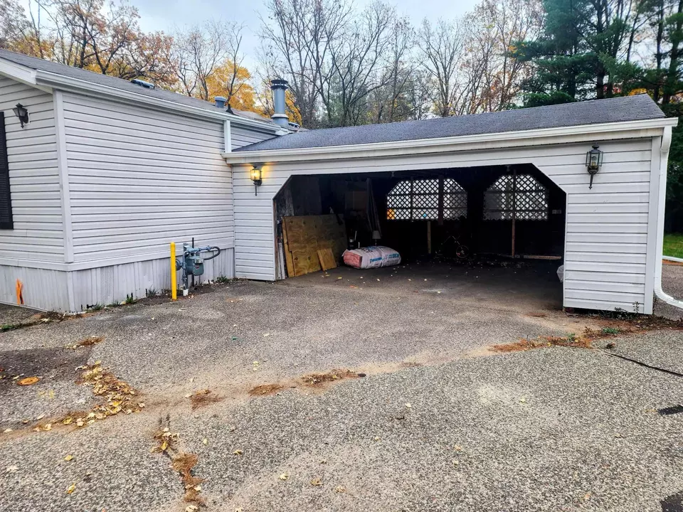 610 Commercial Ave #640, Wisconsin Dells, WI 53965 | MLS# 1981869 | 5 ...