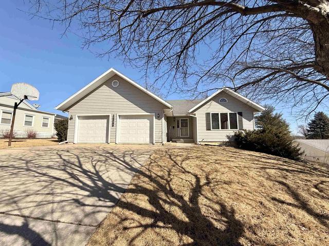 414 S Wisconsin St, Mineral Point, WI 53565 | MLS# 1993554 | 90 Photos ...