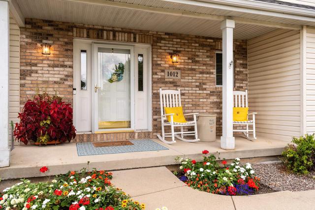 1012 Gateway Pass, Verona, WI 53593 | MLS# 1995827 | 90 Photos - Movoto