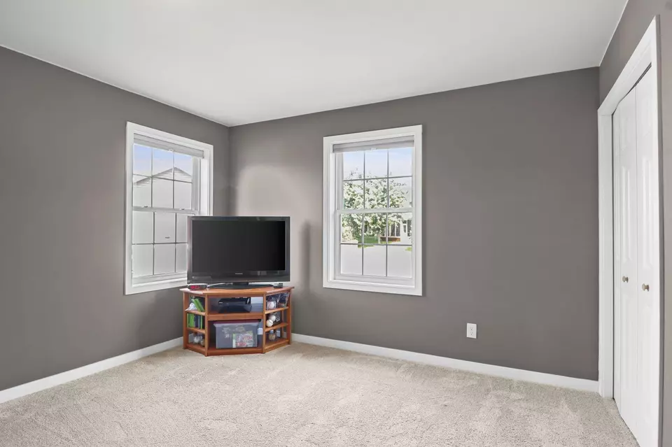 808 Maple Dr, Mount Horeb, WI 53572 | MLS# 2004118 | 48 Photos - Movoto