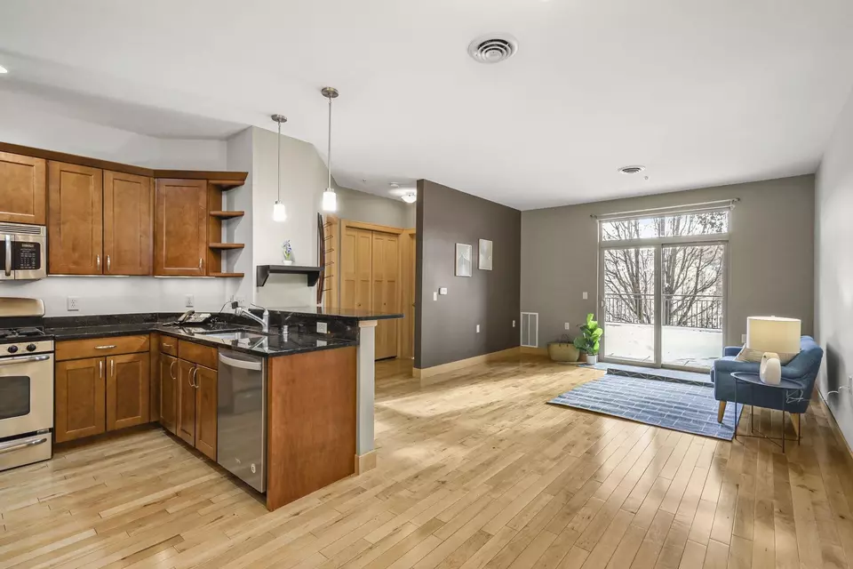 625 E Mifflin St #213, Madison, WI 53703 | MLS# 2015042 | 35 Photos ...
