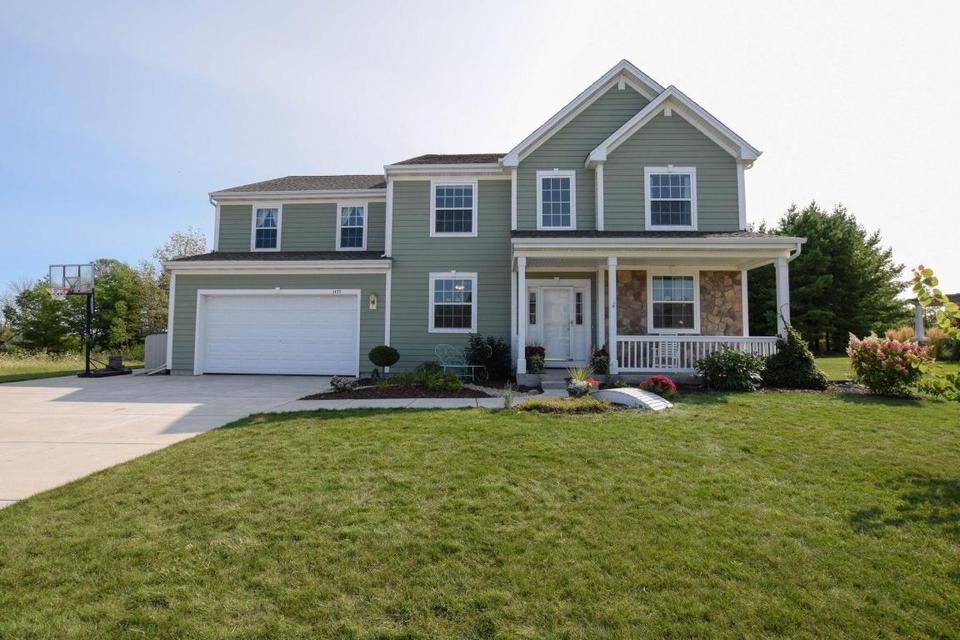 1479 Aster St, Port Washington, WI 53074 | 25 Photos - Movoto