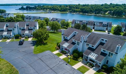 1528 Delavan Club Dr, Delavan, WI 53115 - Movoto