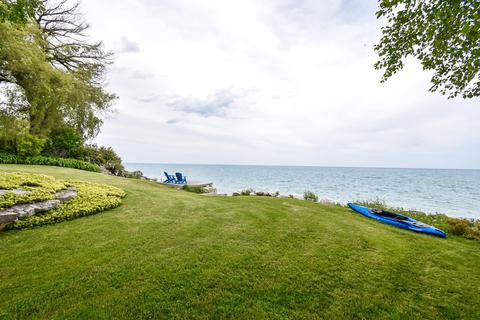 8120 N Beach Dr, Fox Point, WI 53217 | 46 Photos | MLS #1642149 - Movoto