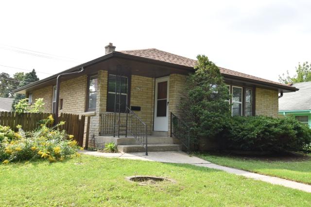 6175 W Spencer Pl, Milwaukee, WI 53218 | 36 Photos | MLS #1710462 - Movoto