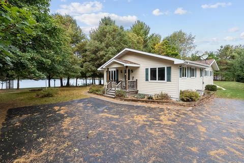 Crystal Lake Homes for Sale - Crystal Lake WI Real Estate - Movoto