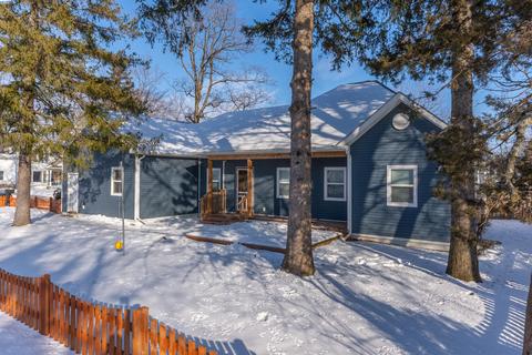 1030 Wheeler St, Lake Geneva, WI 53147 | 24 Photos - Movoto