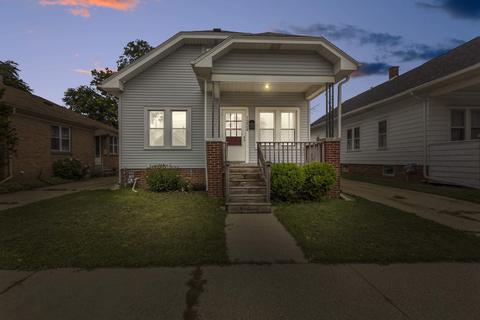 1224 Romayne Ave, Racine, WI 53402 | 19 Photos | MLS #1808774 - Movoto