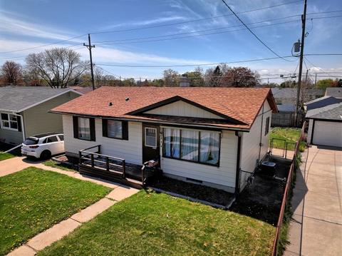 1838 Shoop, Racine, WI 53404 | 29 Photos - Movoto