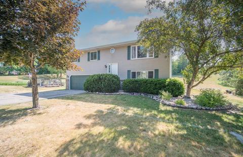 8088 Sandy Rdg, Barton, WI 53040 | 19 Photos | MLS #1838438 - Movoto