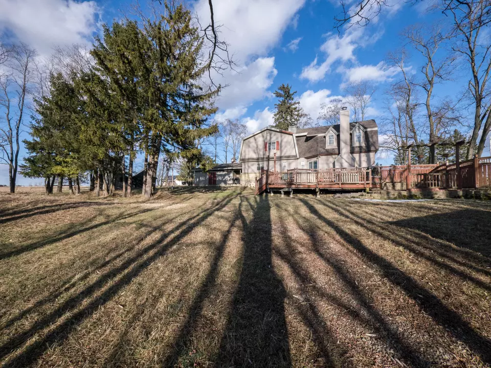 n6523 County Road E, Concord, WI 53066 | 20 Photos - Movoto