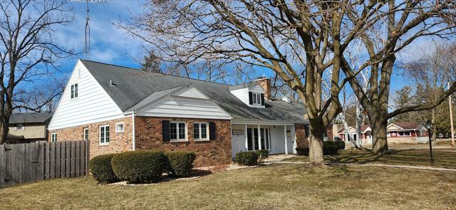 113 Pleasant, Elkhorn, WI 53121 | 51 Photos - Movoto