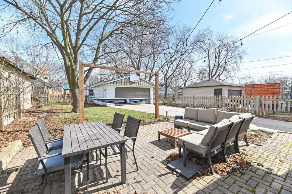 2436 N 67th, Wauwatosa, WI 53213 | 25 Photos - Movoto