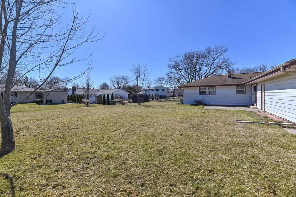 4985 Sutton, Greendale, WI 53129 | 21 Photos - Movoto