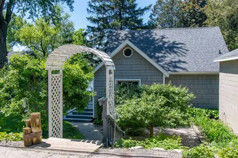 n4869 Lake Drive, Hustisford, WI 53034 | 46 Photos - Movoto