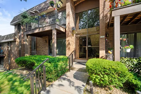9360 W Forest Home #1, Greenfield, WI 53228 | 20 Photos - Movoto