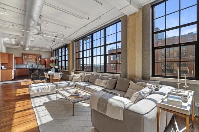 318 E Chicago #4B, Milwaukee, WI 53202 | 46 Photos - Movoto