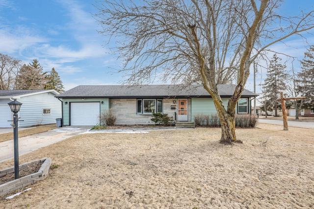 2537 39th, Two Rivers, WI 54241 | MLS# 1909484 | 31 Photos - Movoto