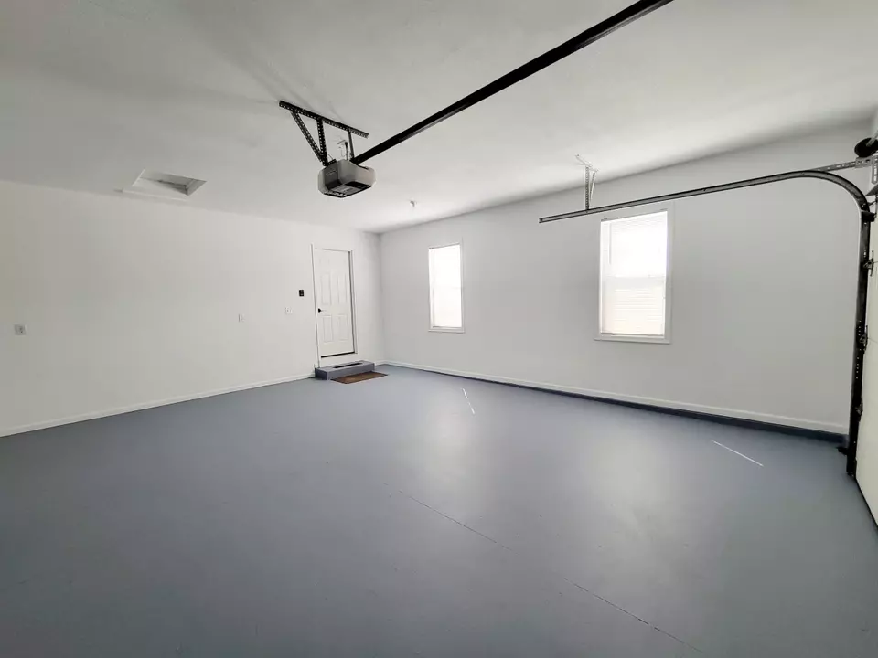 496 Tributary, Burlington, WI 53105 | MLS# 1911932 | 25 Photos - Movoto