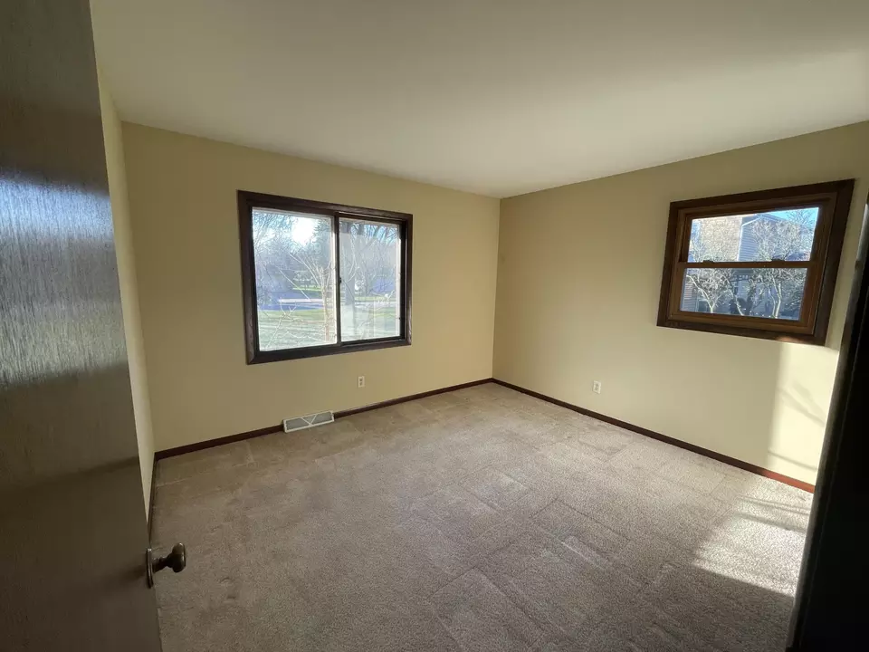 778 Windsor, Hartland, WI 53029 | MLS# 1913997 | 9 Photos - Movoto