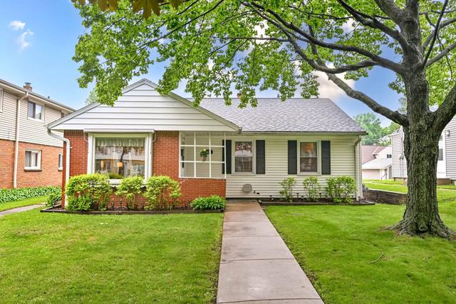 2829 N 90th, Milwaukee, WI 53222 | MLS# 1921263 | 37 Photos - Movoto