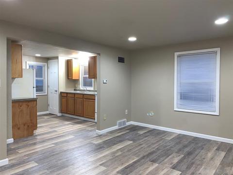 1123 Gross Ave, Green Bay, WI 54304 | 22 Photos - Movoto