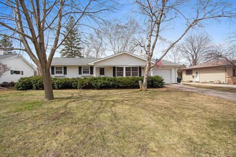 1719 S Seminole Rd, Appleton, WI 54914 | 31 Photos | MLS #50273072 - Movoto