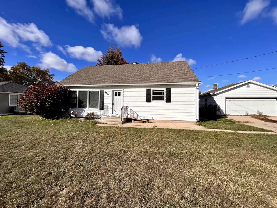 1133 Cardinal Ln, Green Bay, WI 54313 - Movoto