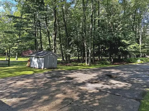 w6773 North Fairland Loop, Menominee, MI 49858 - Movoto