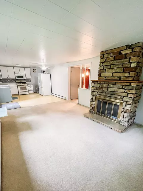 n9451 Parkway Road, Crivitz, WI 54114 | 40 Photos - Movoto