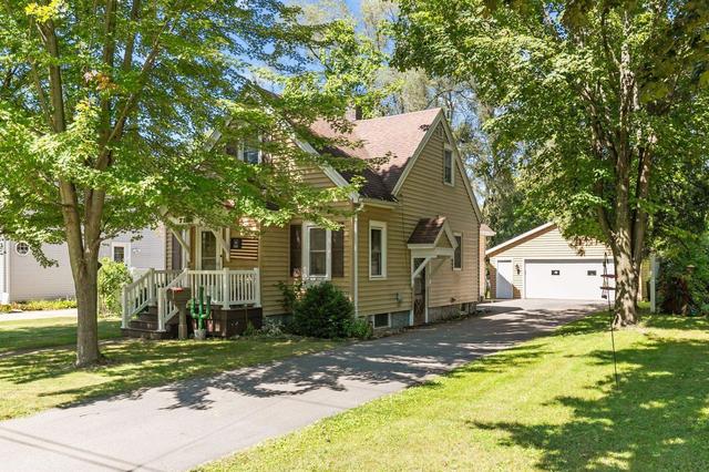 715 Royalton St, Waupaca, WI 54981 | 32 Photos - Movoto