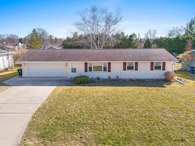 1371 View Ln, Green Bay, WI 54313 | MLS# 50306681 | 41 Photos - Movoto