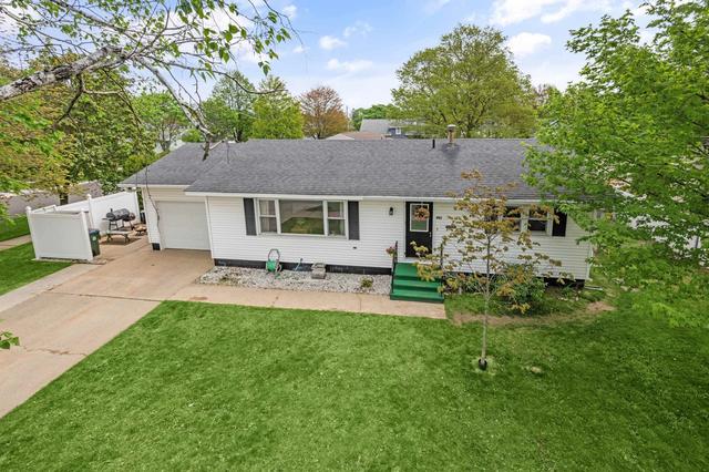 901 S 19th St, Escanaba, MI 49829 | MLS# 50309130 | 27 Photos - Movoto