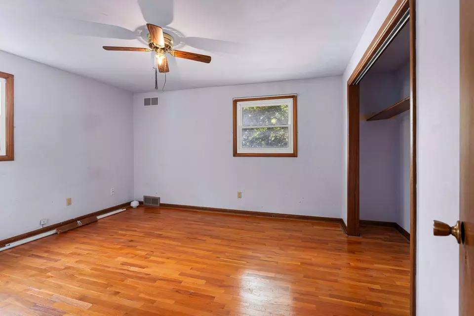 3712 Libal St, Green Bay, WI 54301 | 62 Photos - Movoto