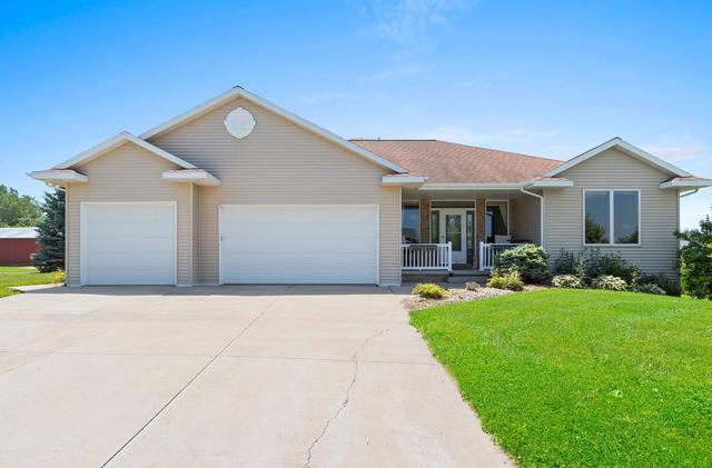 1374 Angels Path, De Pere, WI 54115 | 67 Photos - Movoto
