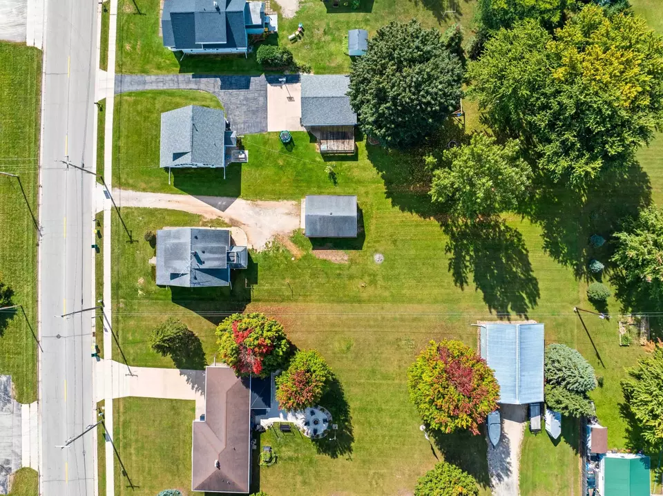 n9690 Van Dyne Road, Van Dyne, WI 54979 | MLS# 50315904 | 54 Photos ...