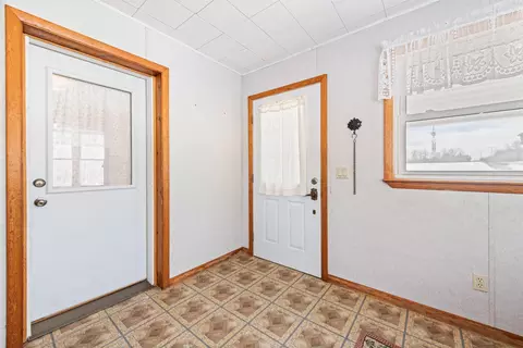 N6498 N-3 Road, Wallace, MI 49893 | MLS# 50318955 | 28 Photos - Movoto
