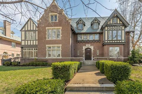 48 Portland Pl, Saint Louis, MO 63108 | 58 Photos | MLS #22016931 - Movoto