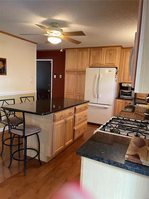6787 Lesli Mari Ct, Florissant, MO 63033 | 35 Photos | MLS #22044273 ...