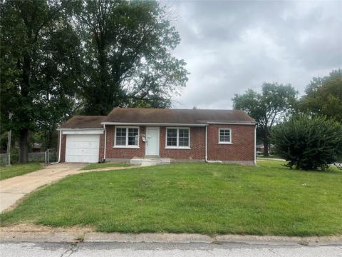 9301 Nelan Dr, Saint Louis, MO 63137 | 31 Photos | MLS #22059918 - Movoto