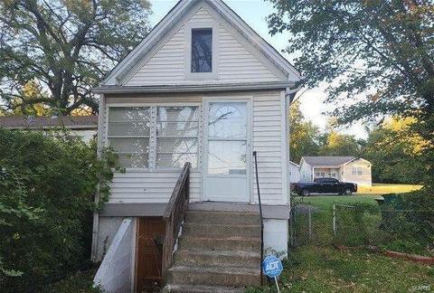 6728 Raymond Ave, Saint Louis, MO 63133 | 5 Photos | MLS #22068061 - Movoto