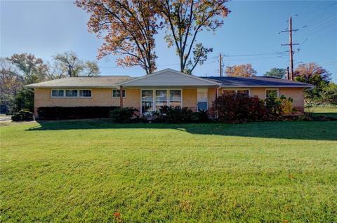 14 Bon Price Ln, Olivette, MO 63132 | 20 Photos | MLS #22070444 - Movoto