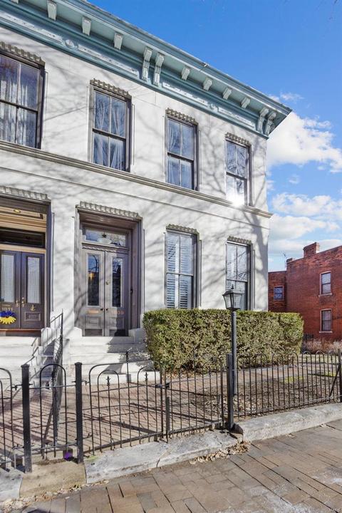1809 Rutger St, Saint Louis, MO 63104 | 31 Photos | MLS #23001598 - Movoto