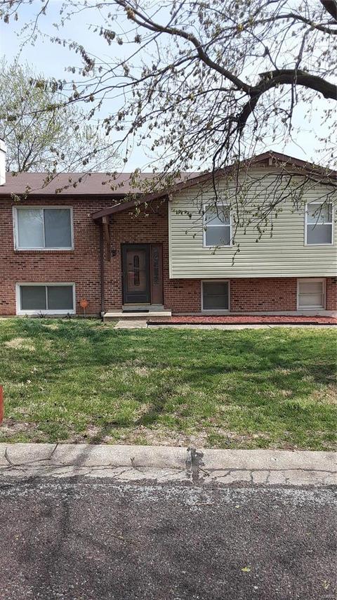 11966 Roseview Ln, Saint Louis, MO 63138 | 1 photo | MLS #23012100 - Movoto