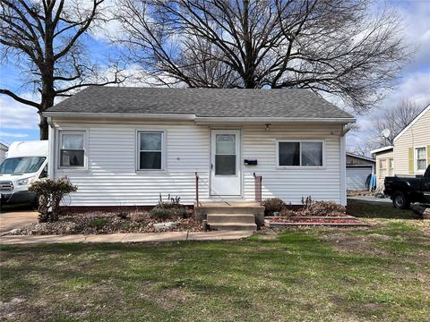 2241 Washington Ave, Granite City, IL 62040 | 1 photo | MLS #22058739 ...